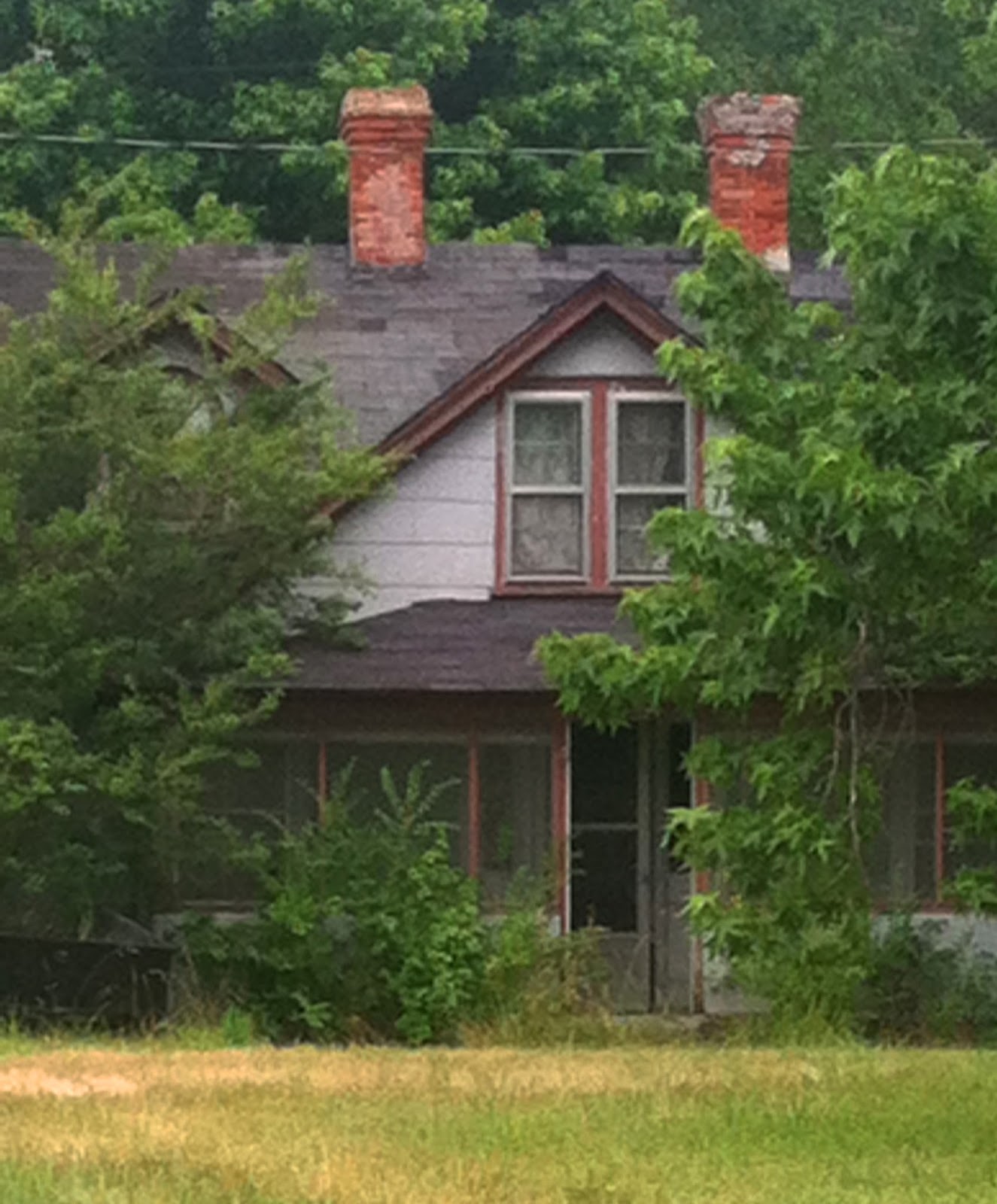 Horror Movies: I-Moved-Into-A-Haunted-House