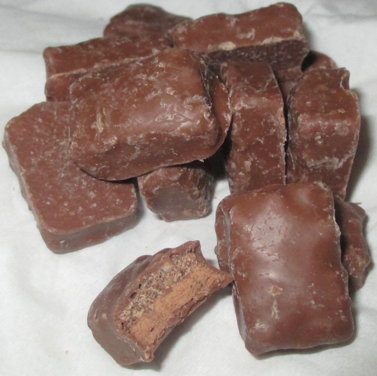 FOODSTUFF FINDS: New Cadbury Dinky Deckers (Sainsburys) [By @Cinabar]