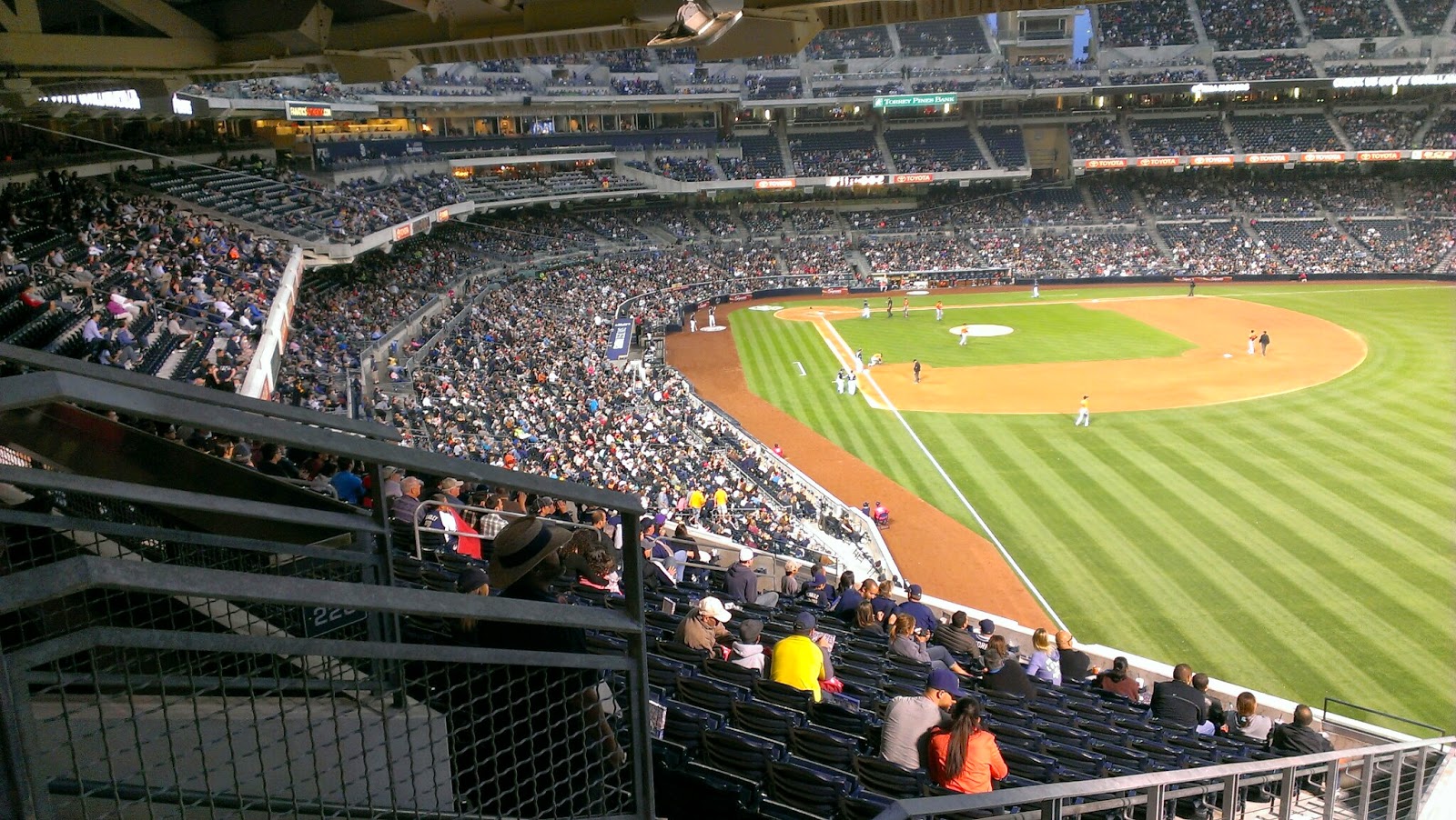 Watching a Real MLB Baseball Game | Phil's America Exchange Year