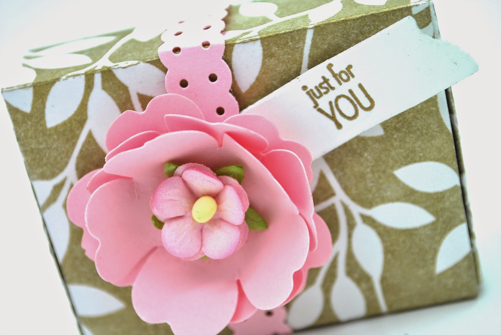 PinkBlingCrafter: Just for You a Paperclip Holder Box