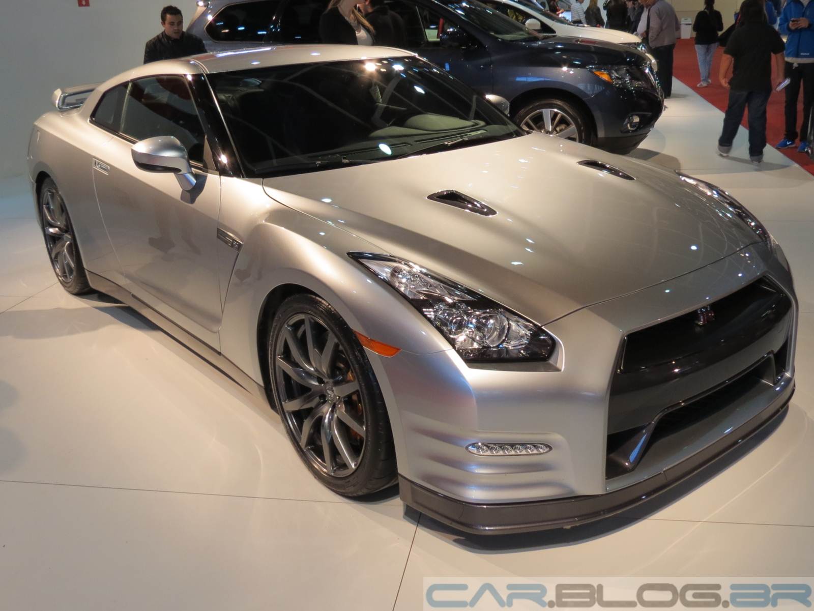 Nissan GT-R é mostrado na Argentina