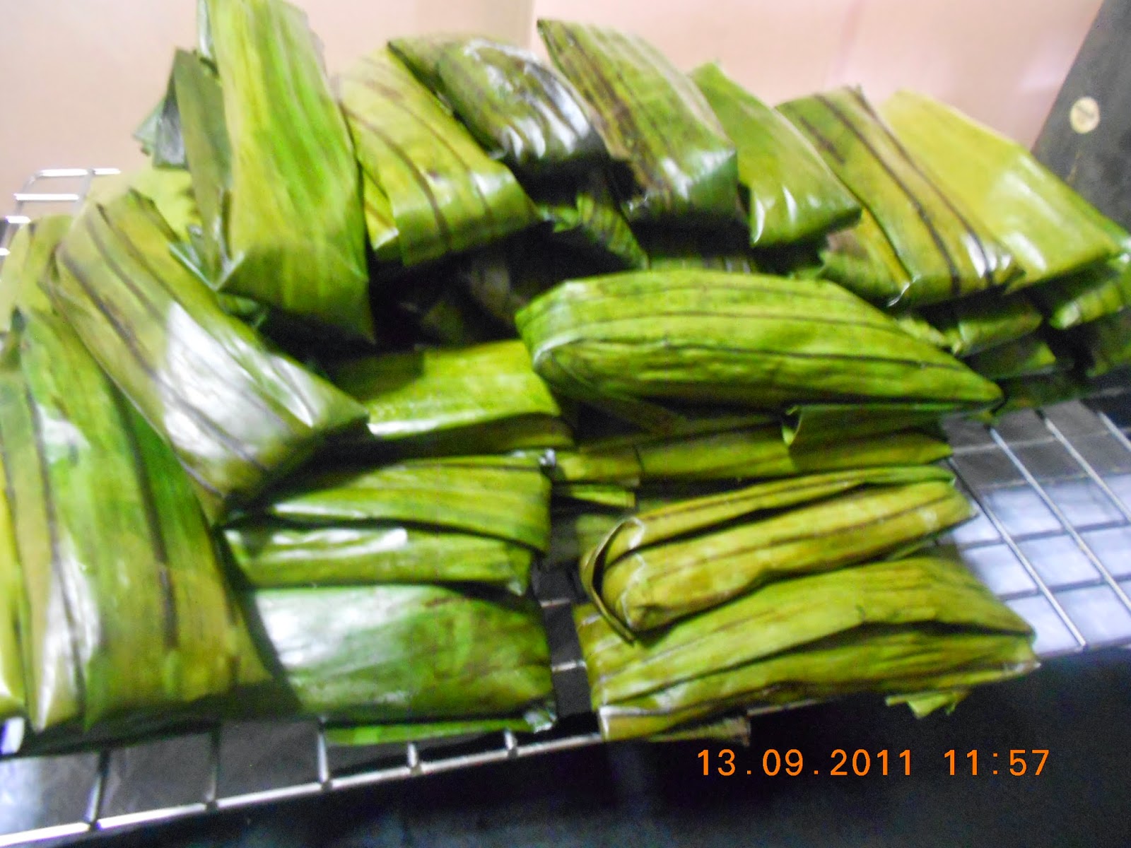 namakucella: KUIH TEPUNG BUNGKUS....BANYAKNYAAAA...!!!