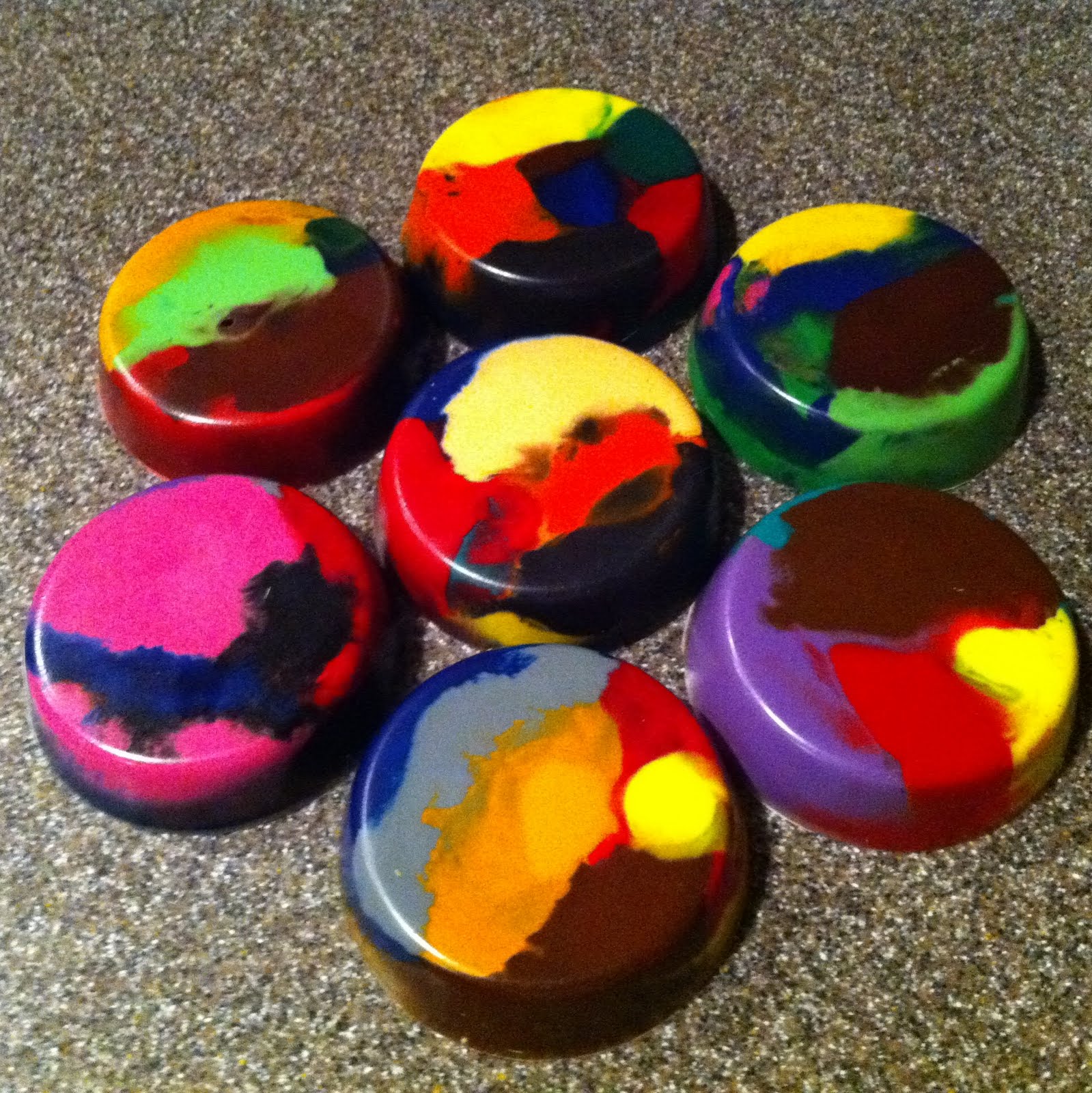 That Creative Teacher: Recycle Broken Crayons