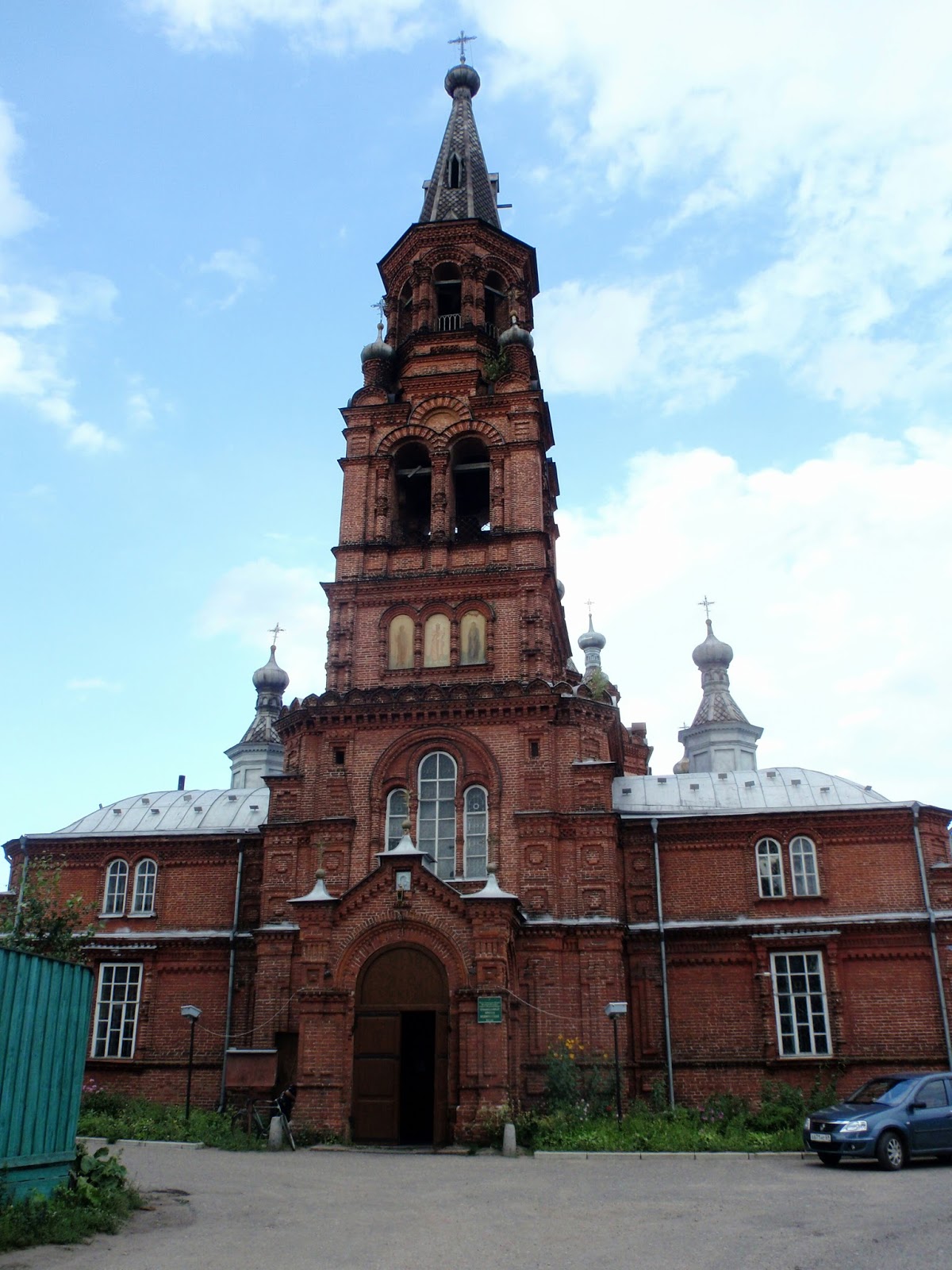 Vilnius - Minsk - Moscou - StPétersbourg à vélo: Ostashkov 147km 670m