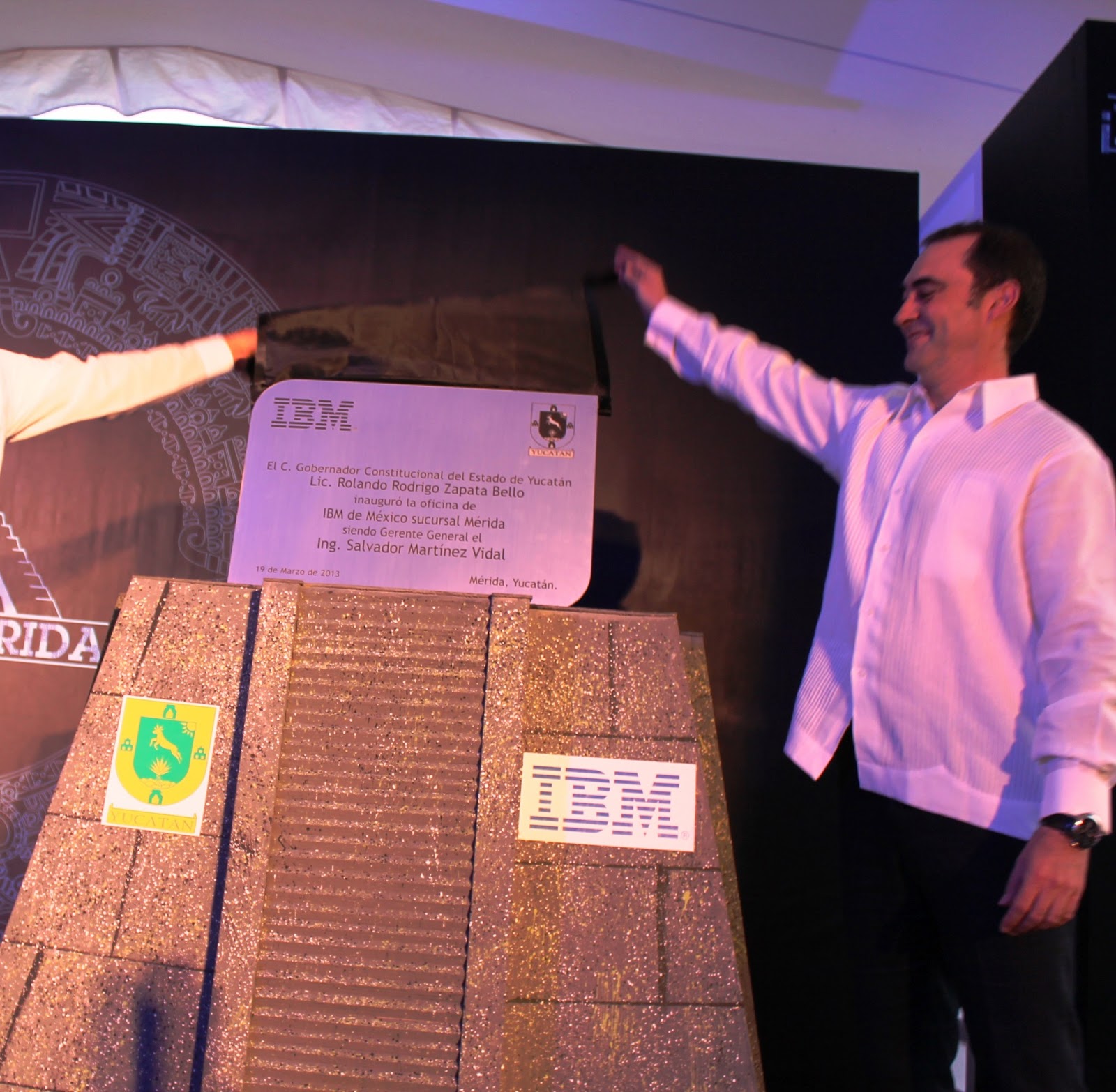 Opción, La revista: Inaugura IBM en Mérida, su 7ª. Oficina en México