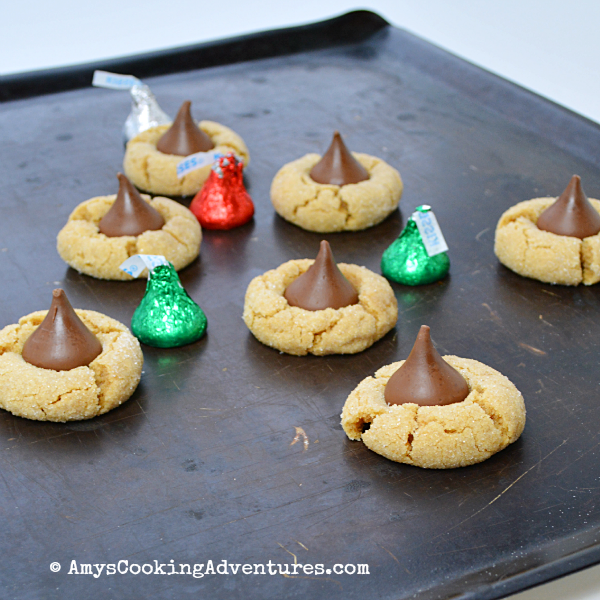 Classic Kiss Cookies {Peanut Butter Blossoms}