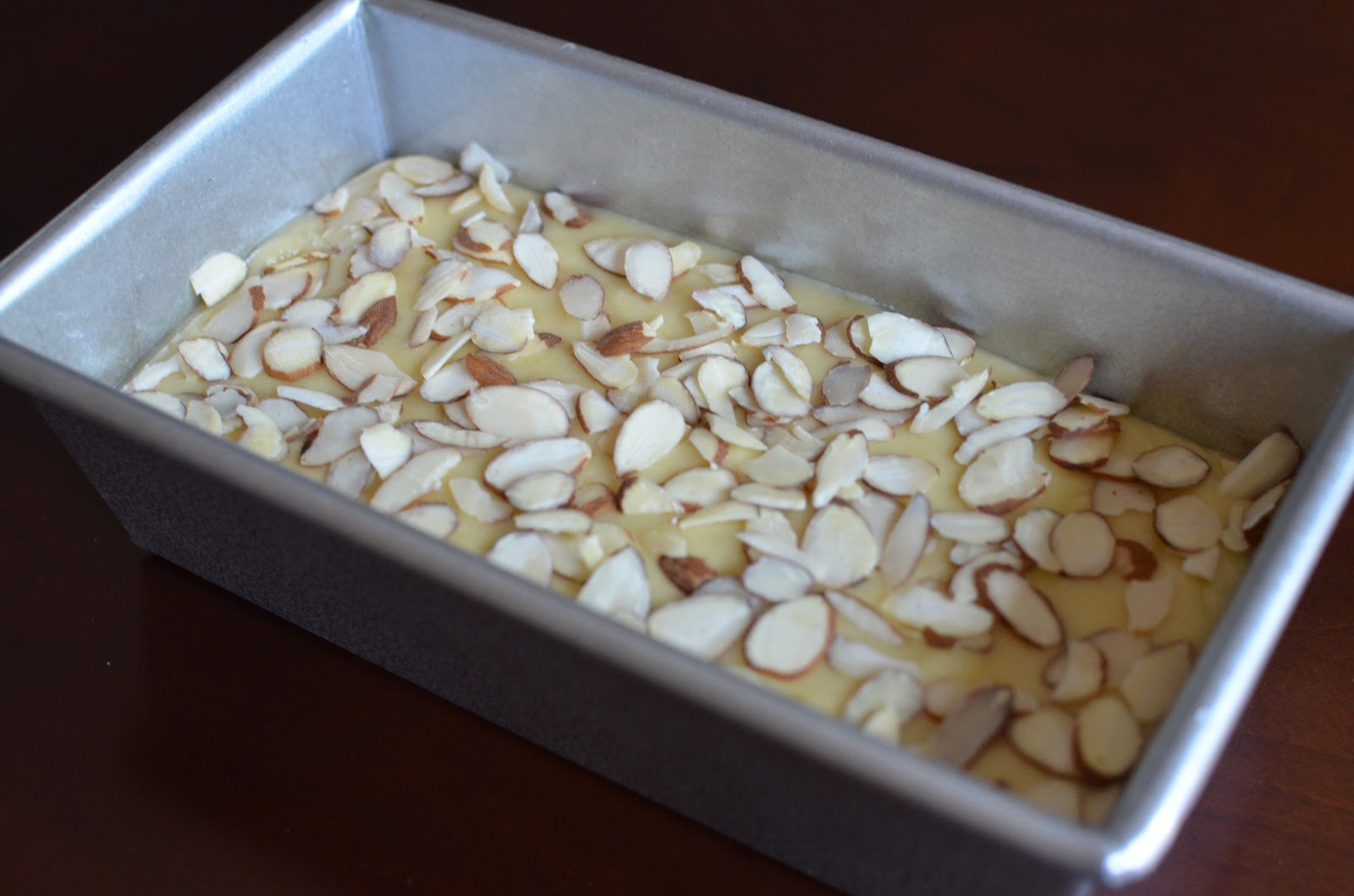 Playing with Flour: Almond bread
