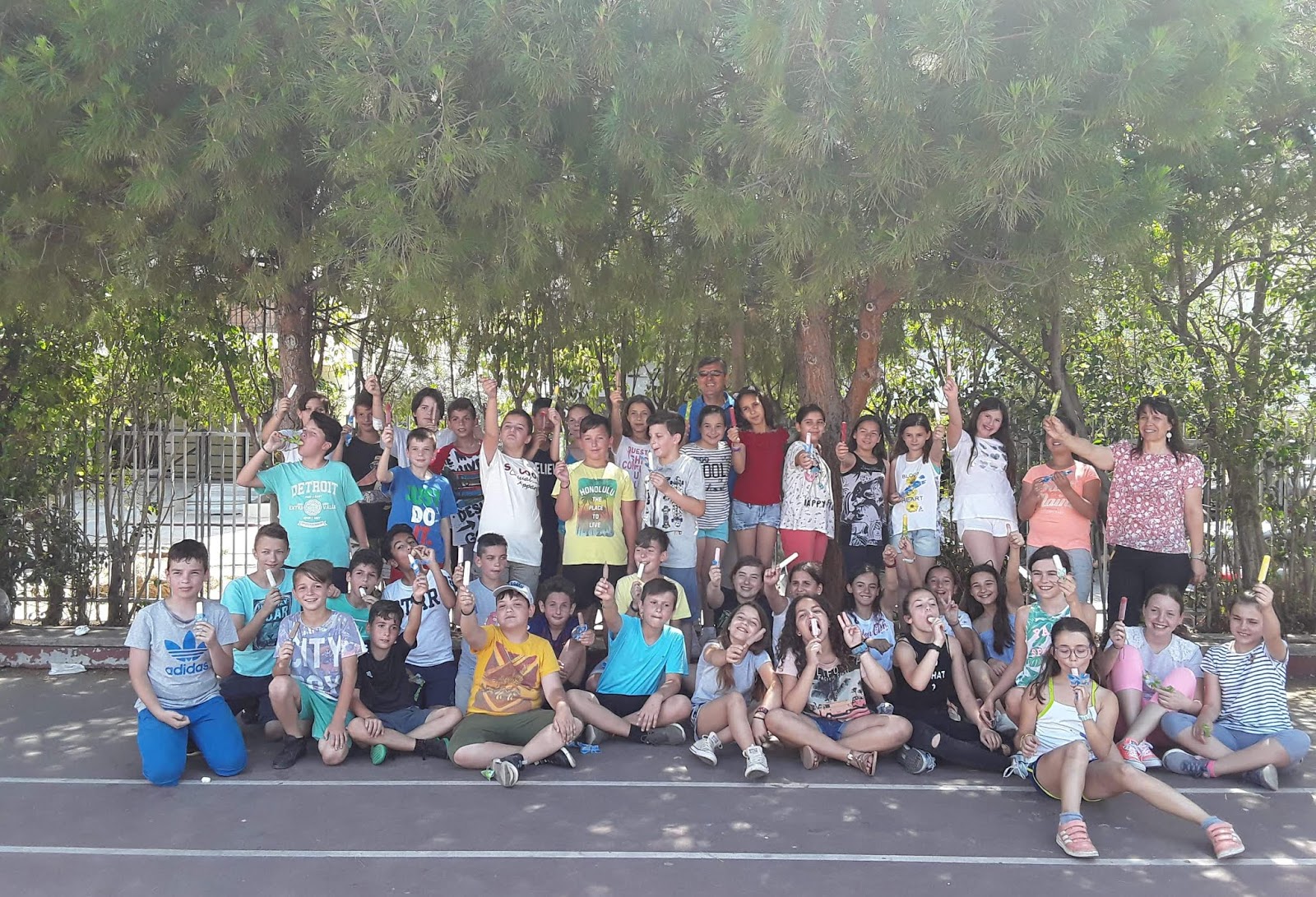 4ο Δημοτικό Σχολείο Νέας Σμύρνης: ΕΠΙΣΚΕΨΗ ΣΤΟ 4ο ΔΗΜΟΤΙΚΟ ΣΧΟΛΕΙΟ ΤΑΥΡΟΥ