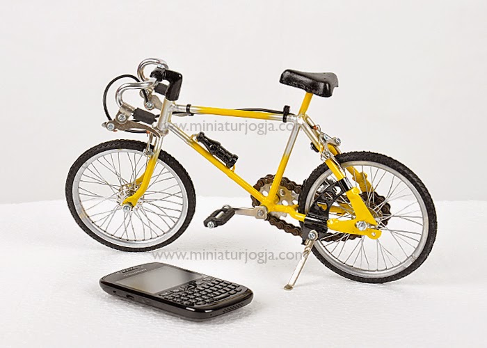 Miniatur Sepeda Balap - miniatur jogja