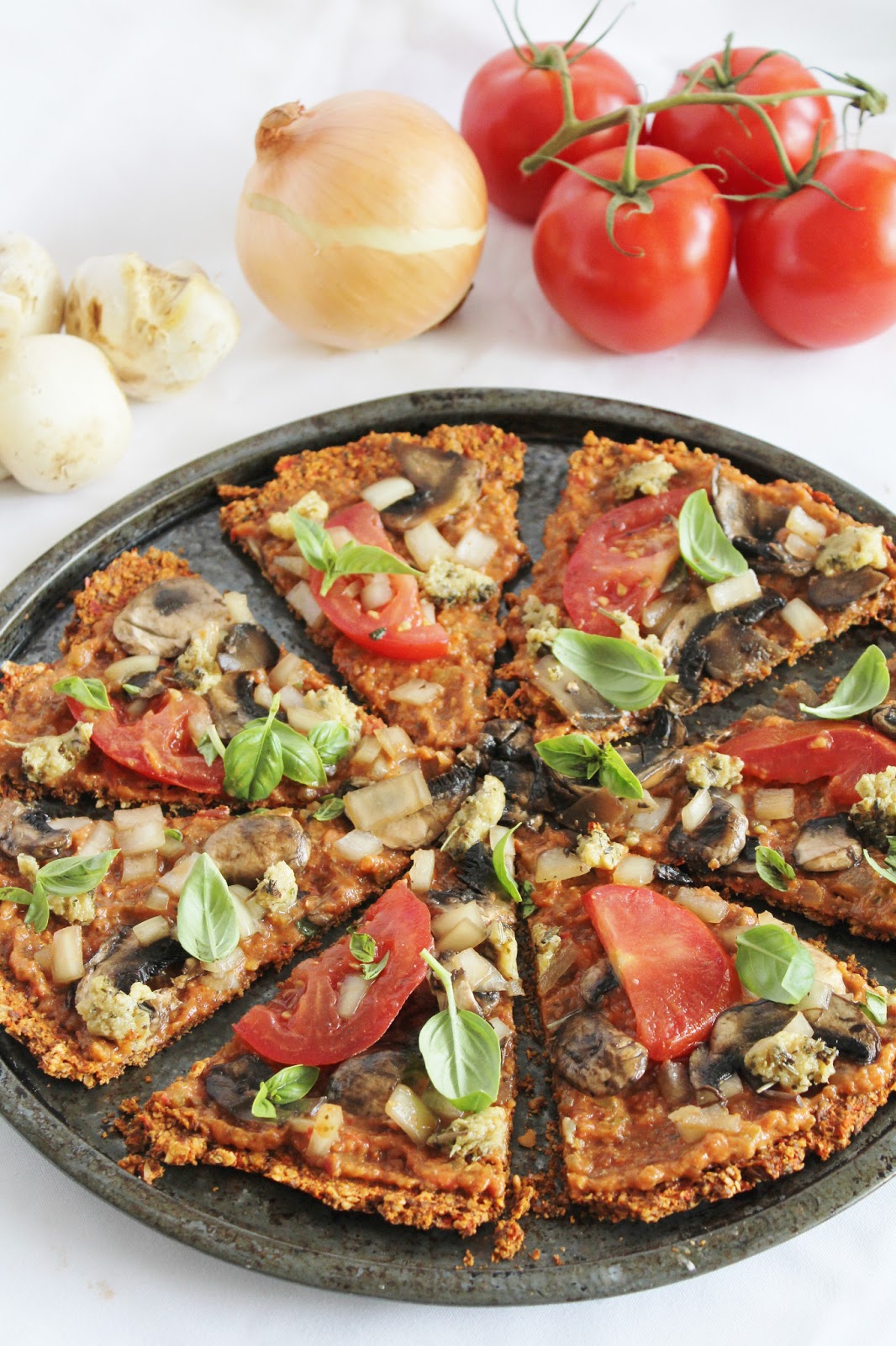 This Rawsome Vegan Life: pizza with red pepper flax crust, sun-dried ...