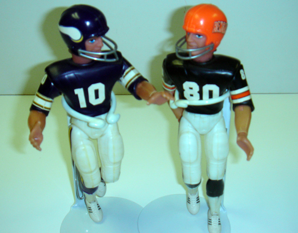 Pro Football Journal Presents: Memorabilia: NFL Officially Licensed ...