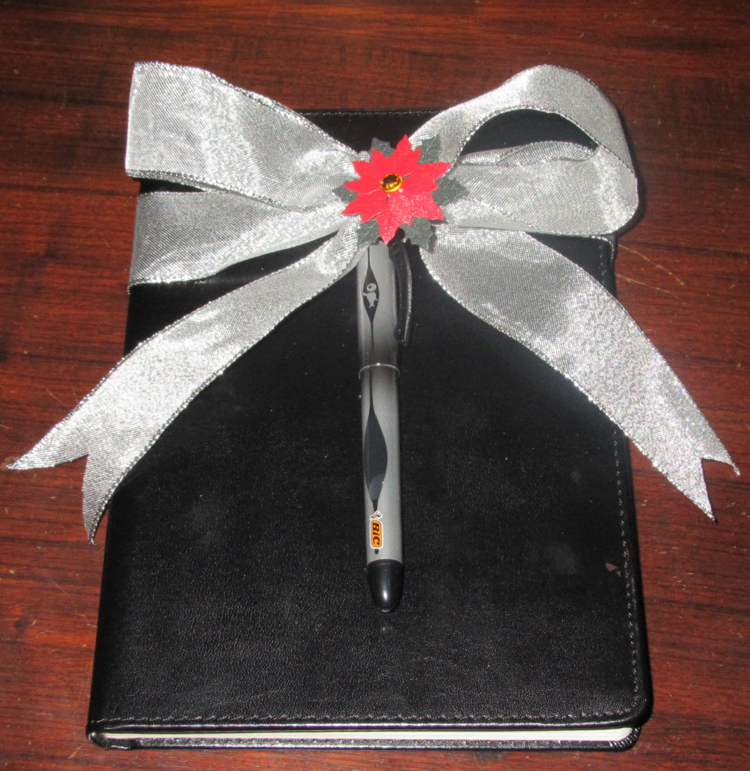 Pen and Paper Hoarder: Holiday Journal Donations