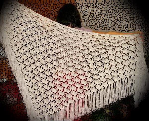 Easy Crochet Shawl Pattern - Shell Stitch Triangle Shawl