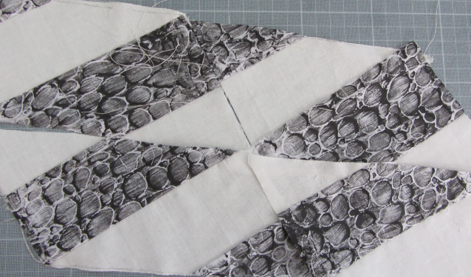 distant stitch: CHAPTER 7 - TRADITIONAL PIECING METHODS