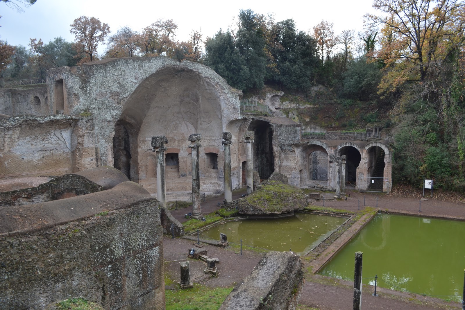 Thoughts of a Traveler: Hadrians Palace: The Villa Adriana