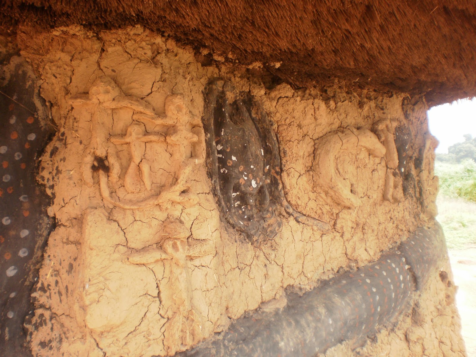 KORHOGOTIK: NIOFOIN: AL CORAZÓN DEL PAÍS SENUFO