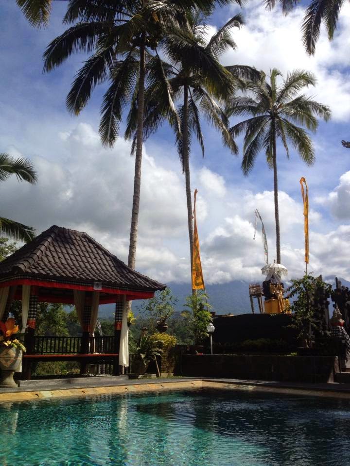 Tempat Suci Pekarangan Rumah