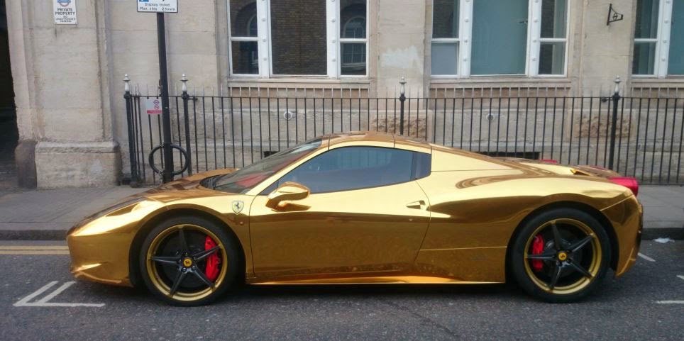 Reporteros.com: FOTOGALERÍA: UN FERRARI DE ORO DESLUMBRA EN LONDRES