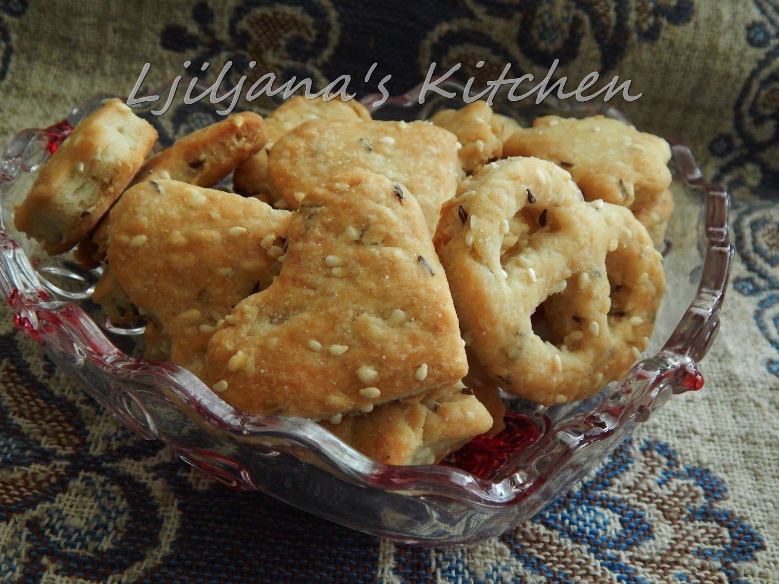 GRICKALICE SA SPELTINIM BRAŠNOM I SJEMENKAMA