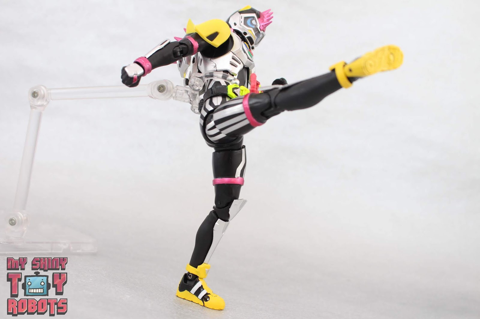 My Shiny Toy Robots: Toybox REVIEW: S.H. Figuarts Kamen Rider Lazer ...