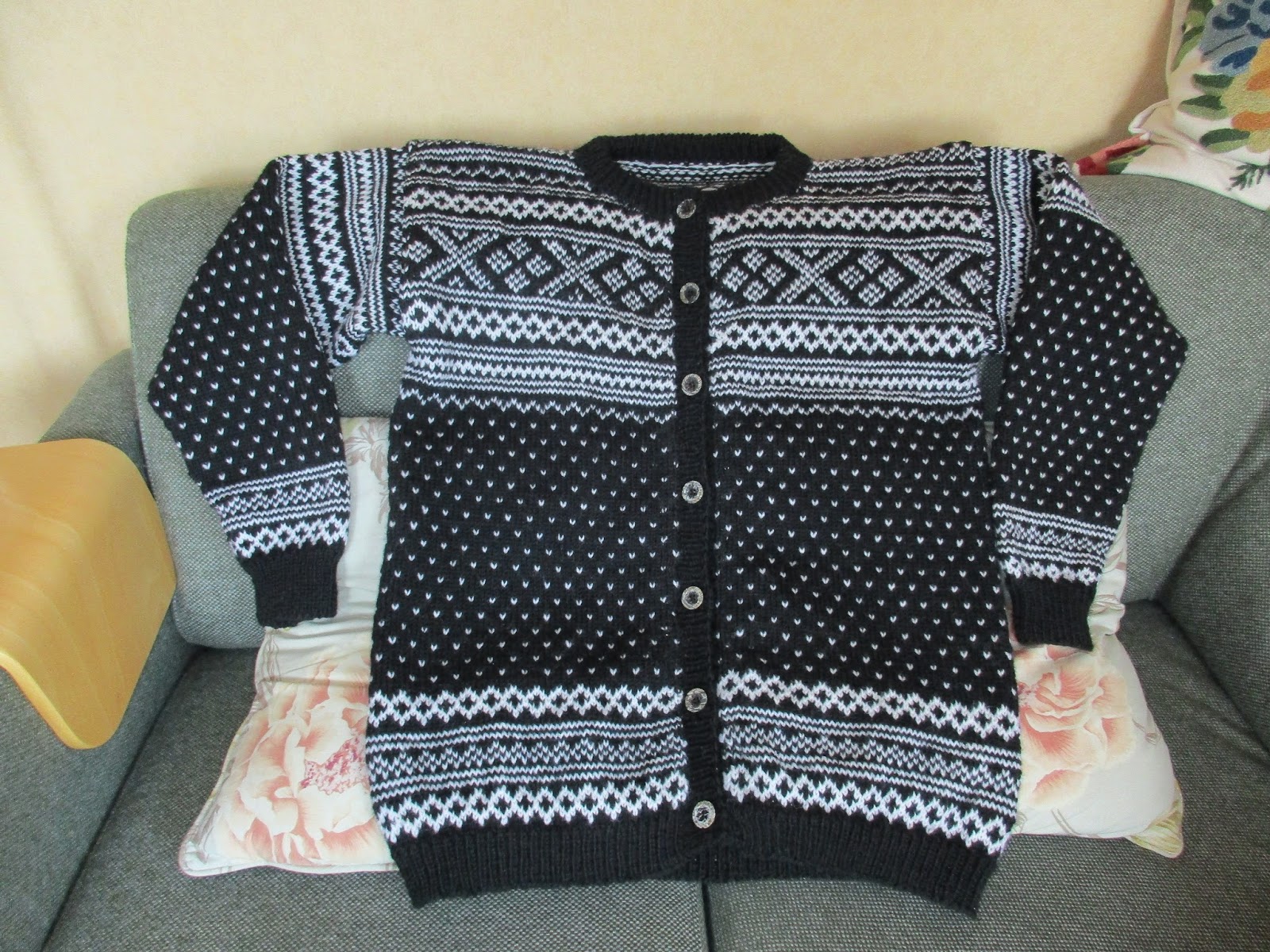 Mormors håndarbeidskrok: Setesdal kofte.