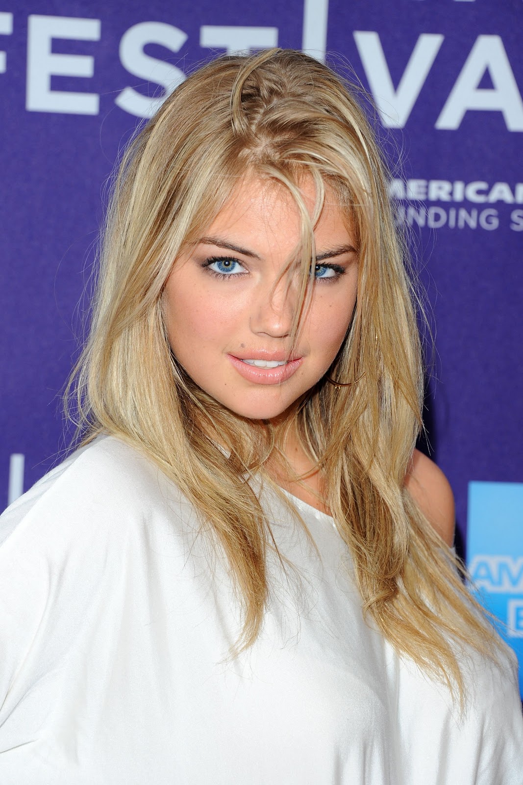 Kate Upton Hairstyles - Fashionista Trends