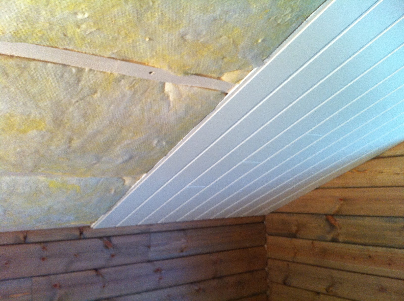 Hyttebygging på Norefjell: Legging av innvendig tak