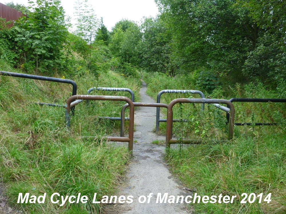 Mad Cycle Lanes of Manchester: Roe Green Loopline 3, M61 to Bolton