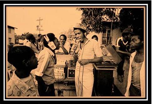 RASTREANDO EL REGGAE: Toasting