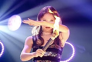 Asia Top Model: Angela Funovits : magician in the world's most ...