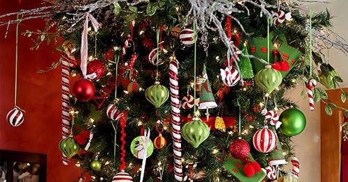 How to Recycle: Cool Upside-Down Christmas Trees