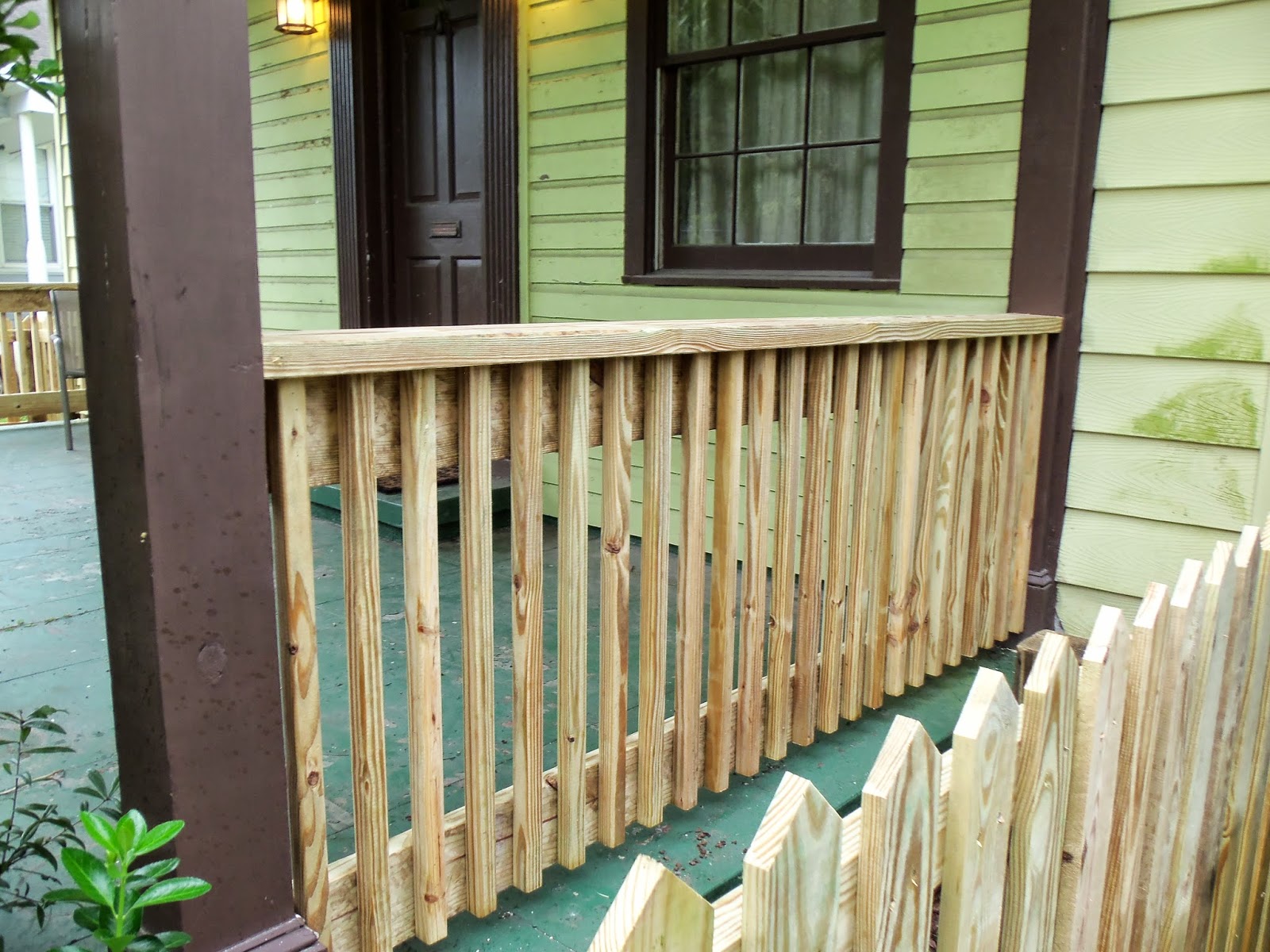 Town & Country Fences, LLC: Porch Bannister