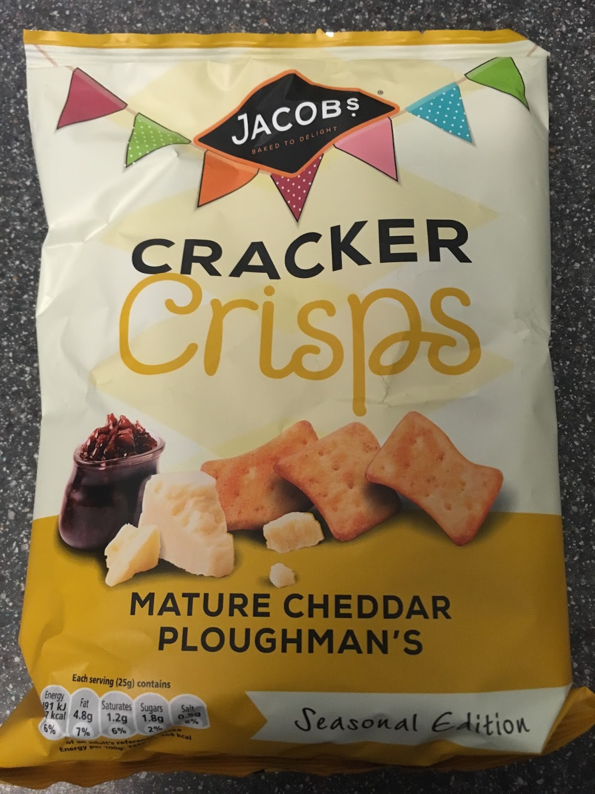 A Review A Day: Today's Review: Jacob's Cracker Crisps Mature Cheddar ...