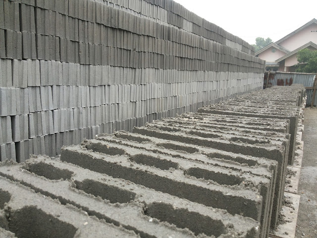 paving block murah pekanbaru: Batako Lubang