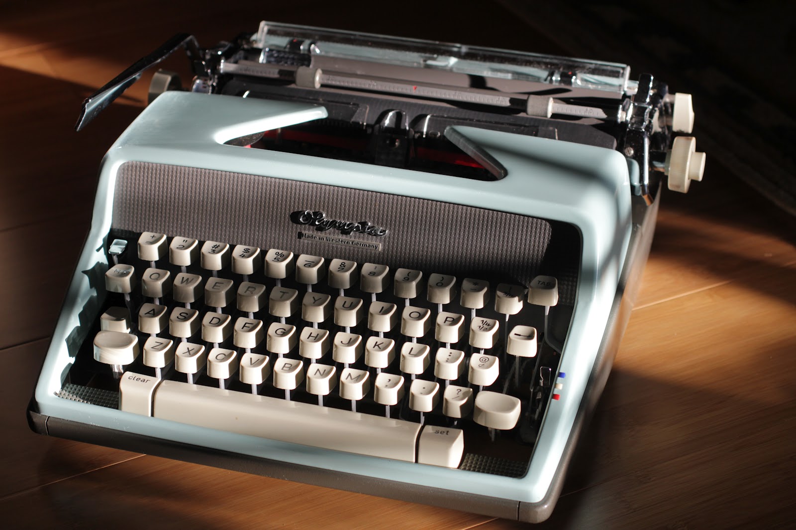 Vintage Technology Obsessions: olympia