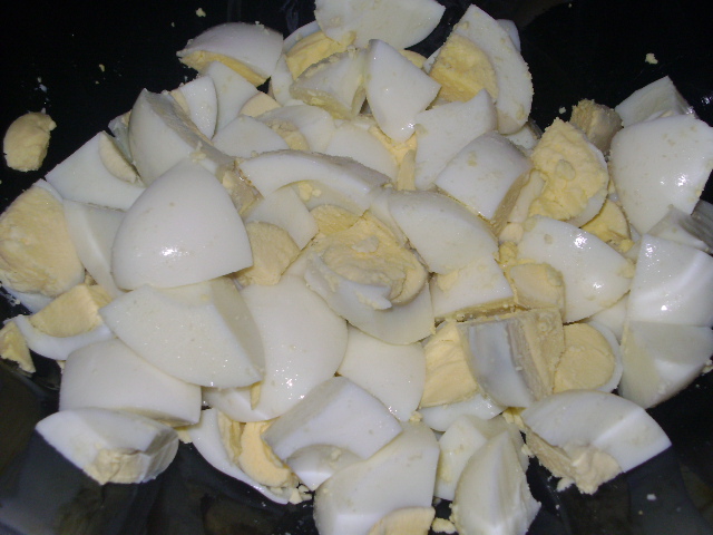 Nadiya's Tastes Of Maldives: Bis Keemiya (egg pastry)