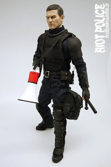 toyhaven: Review 1: ZCWO 1/6th scale United States Riot Police "Shawn ...