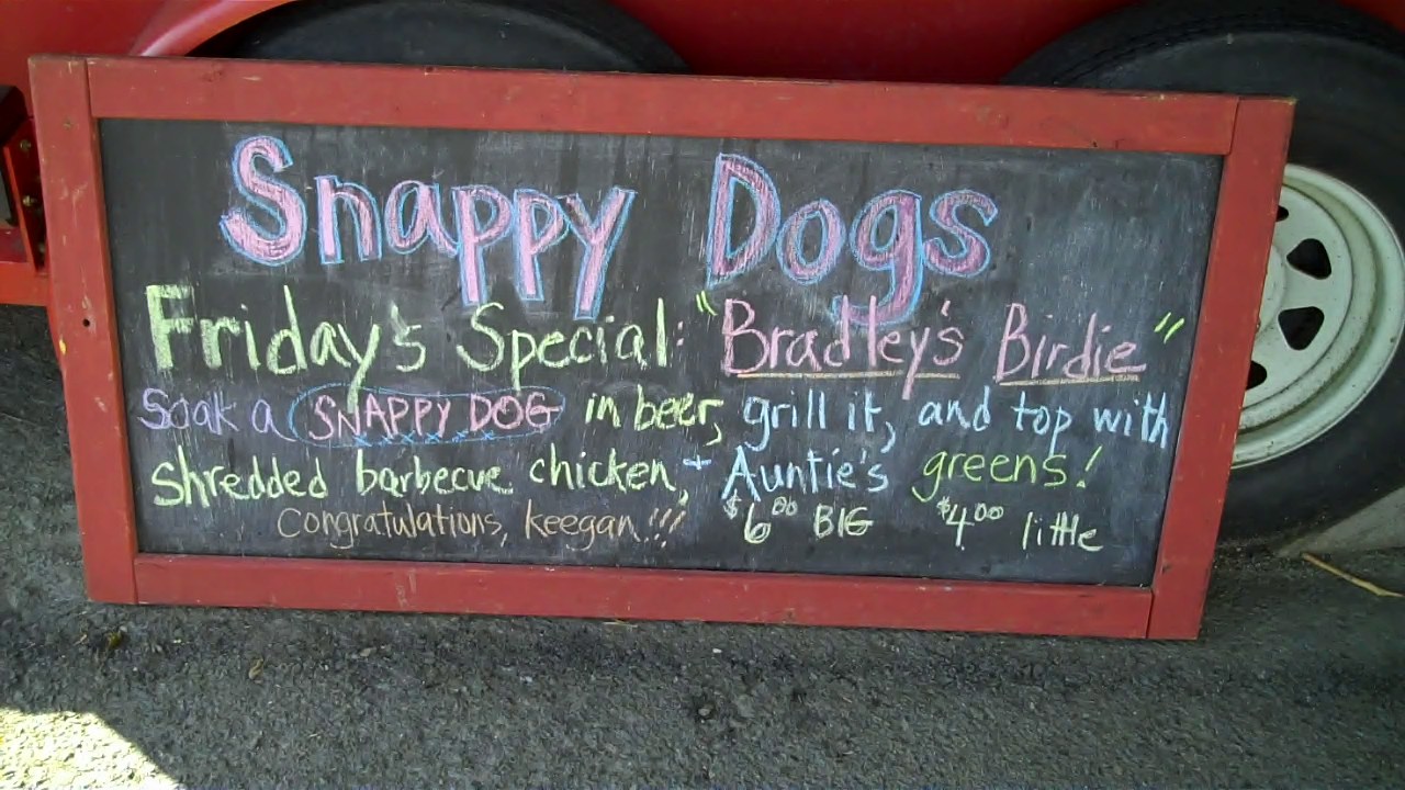 The Hot Dog Truck: Rockin' the Grill at Snappy Dogs