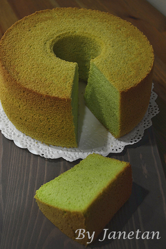 斑斓戚风蛋糕 / Pandan Chiffon Cake