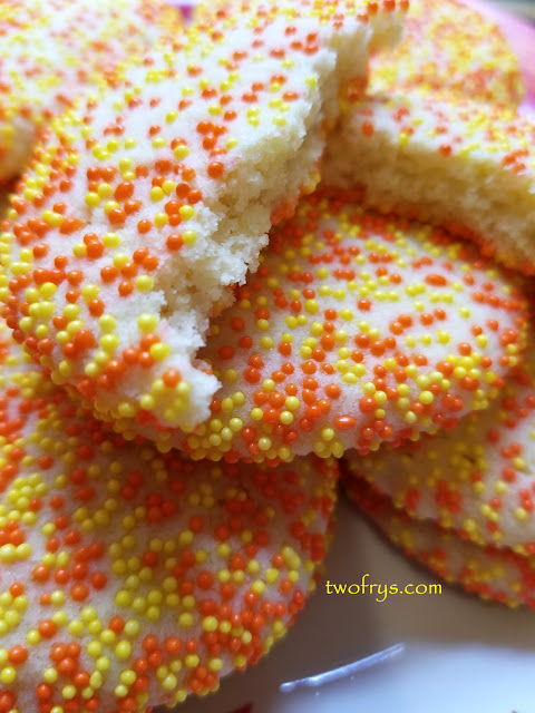 Two Frys: Fall Sprinkle Cookies
