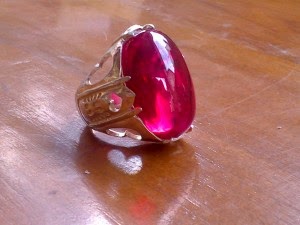 Batu Akik Merah Delima Yang Asli dan Khasiatnya