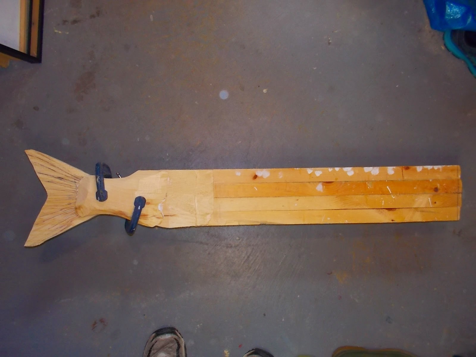 CHARLES WEISS ART: Wood Carved Muskie Outdoor Art