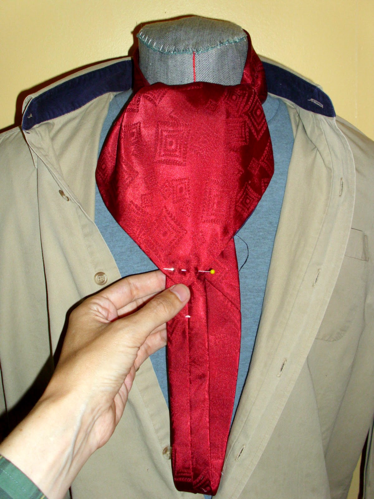 Dress Like A Grownup!: Day Cravattitude.