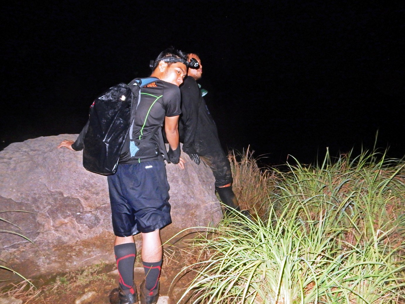 the viewing deck: Mt. Mariveles (1,408masl) Traverse Day-Hike ...