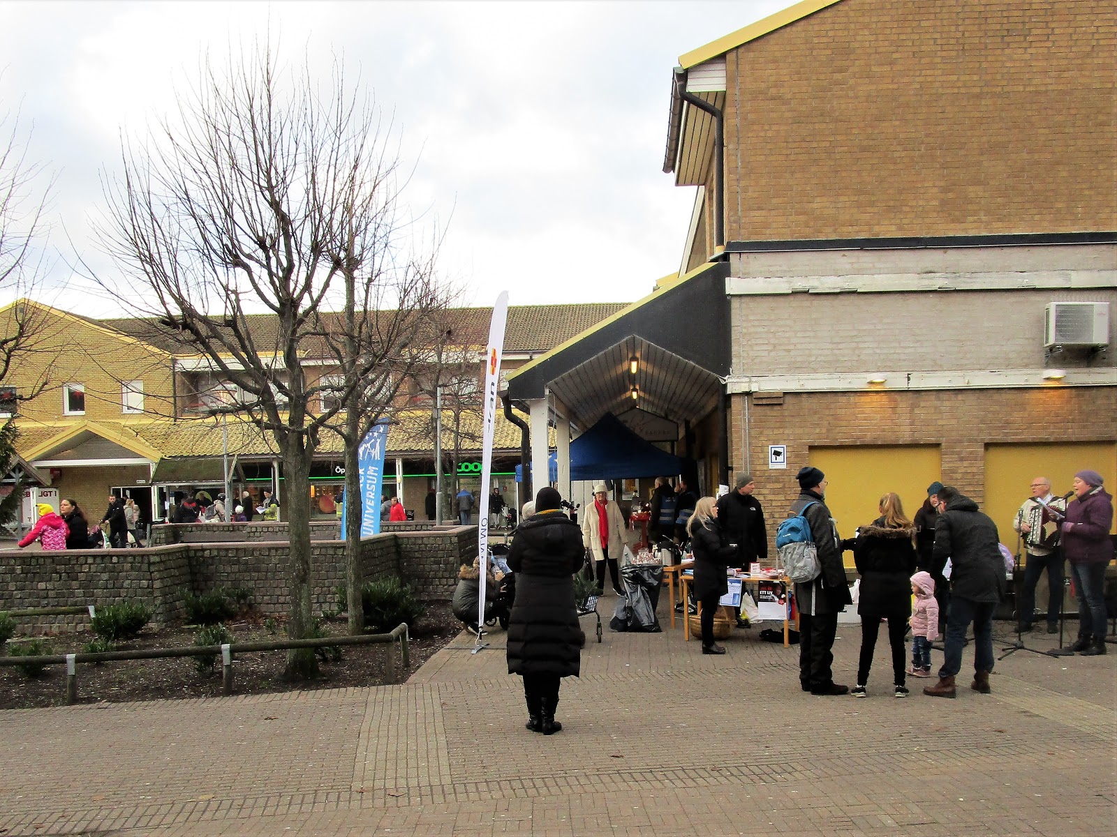 Oxie i världen: Julaktiviteter, tjatter och ofog i Oxie