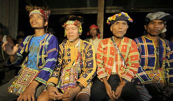 Kaban ni D_BystandeR: MGA MANOBO, GIPAANTOS, GIPIG-OTAN UG KAPUY-AN