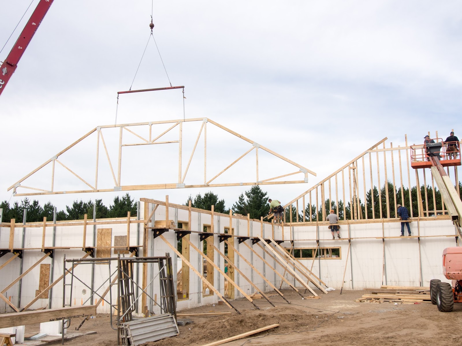 LLCER Building Project: September 3 - Trusses, the Next Big Thing