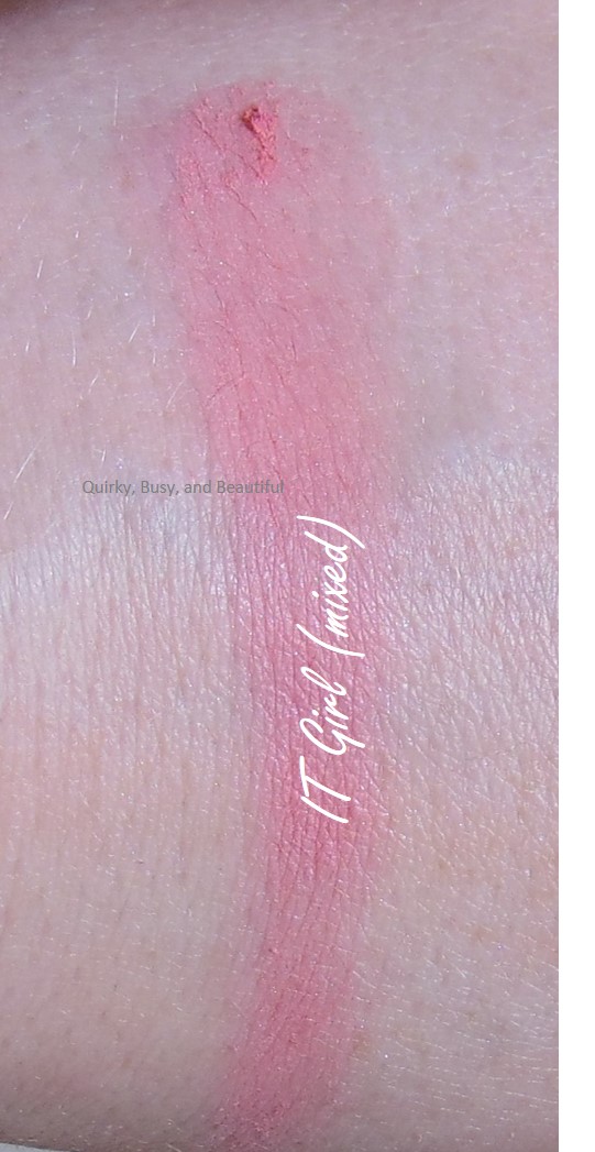 Quirky, Busy, and Beautiful: It Cosmetics It Girl Palette for Holiday 2017