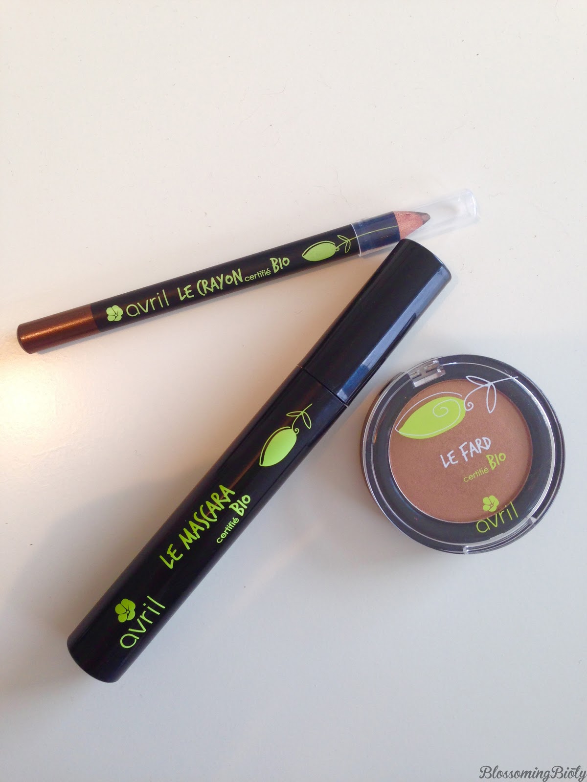 Avril Beauté: Makeup & Revues