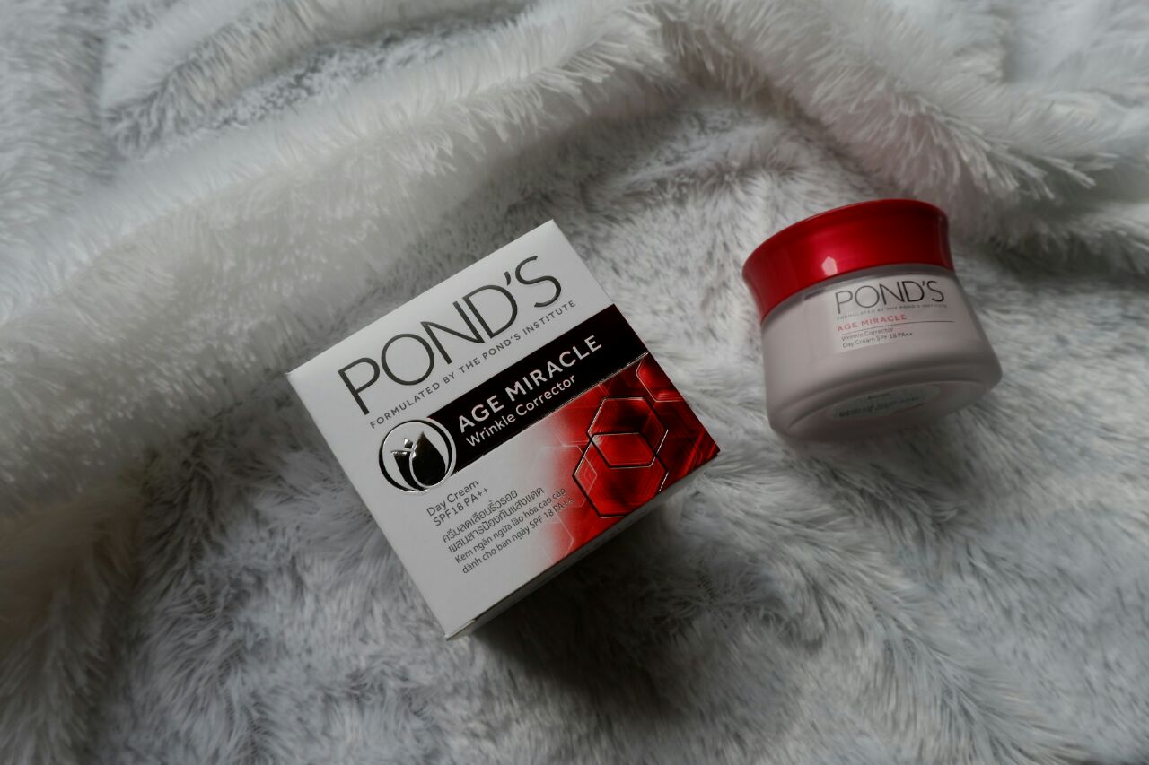 Review Pond's Age MIracle Untuk Kulit Tampak Lebih Muda